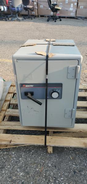 Used Sentry 6530 Safe with Combo