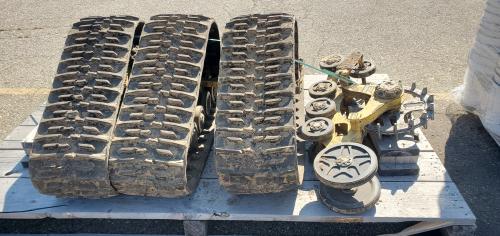 Set of 4 Used MATTRACKS UTV EZTtacks. Tread Missing From One Track.