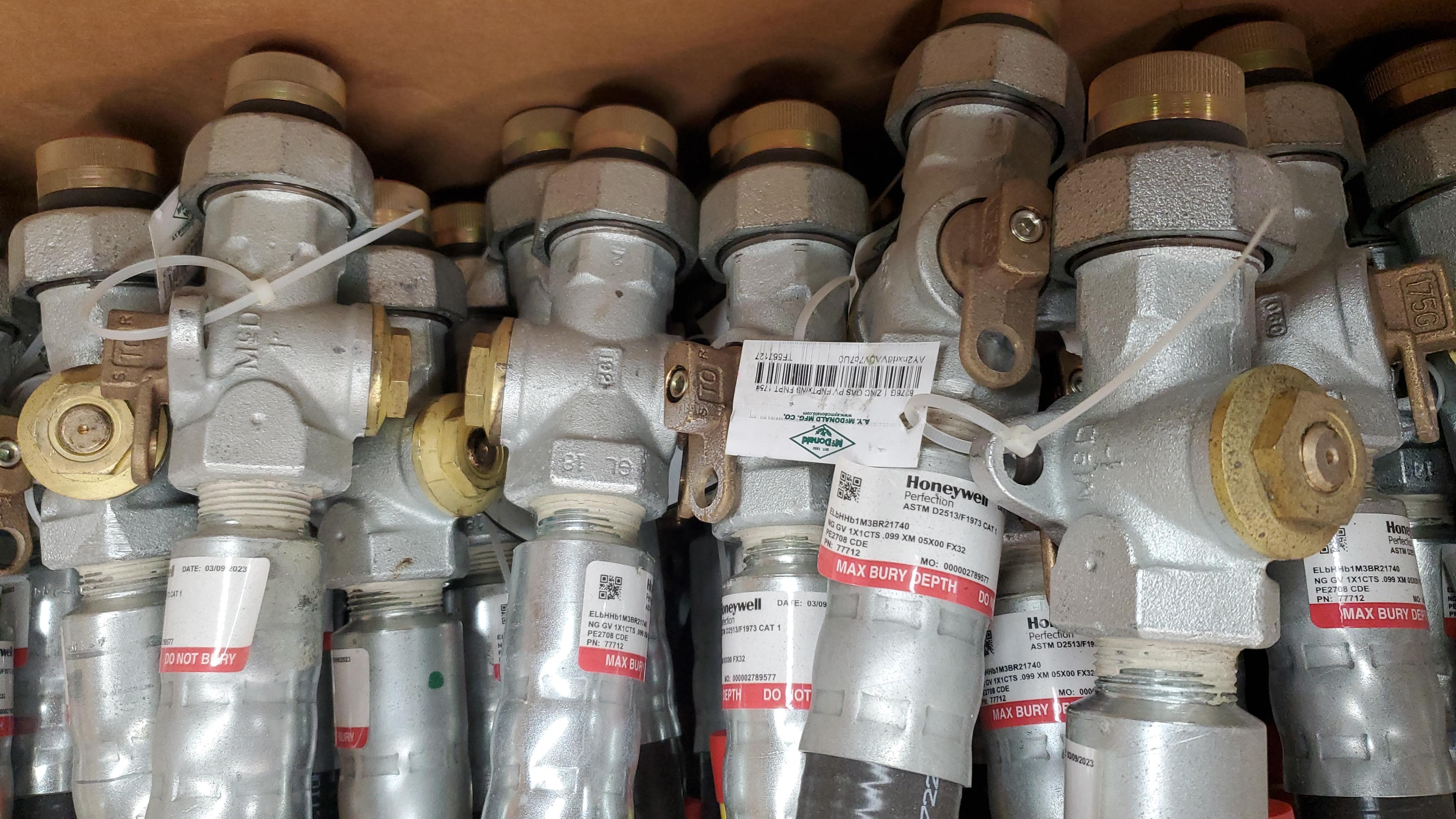 Lot of Honeywell Perfection 1" CTS Gas Service Risers w/ A.Y. McDonald ...
